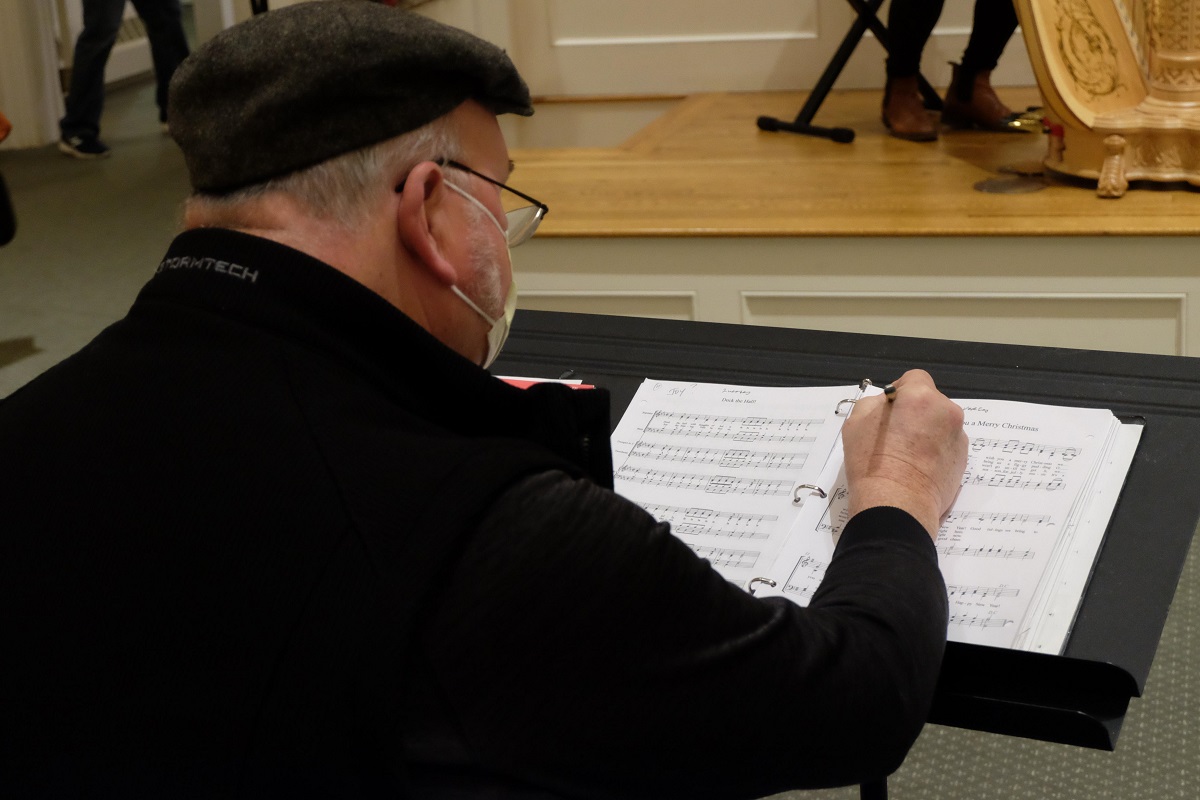 Director Richard Travers – The Fine Arts Chorale
